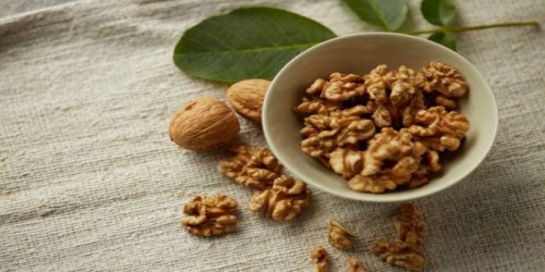 Qoz suyu ilə arıqlayın!