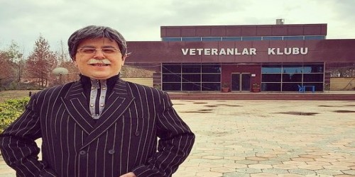 Rüfət Axundov "Ağsaqqal"a öz kostyumunu verdi