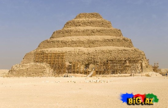 Misir piramidası dağılır